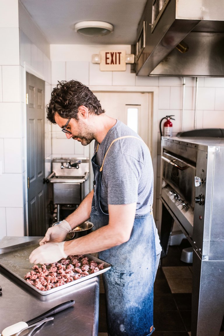 Interview with Joe Beddia of Pizzeria Beddia - Pizza Quest with Peter ...
