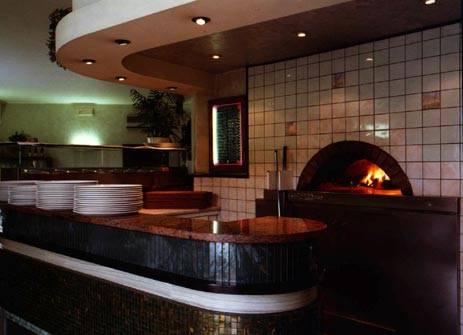Commercial Pizza Oven Modena Italy - Forno Bravo. Authentic Wood Fired ...