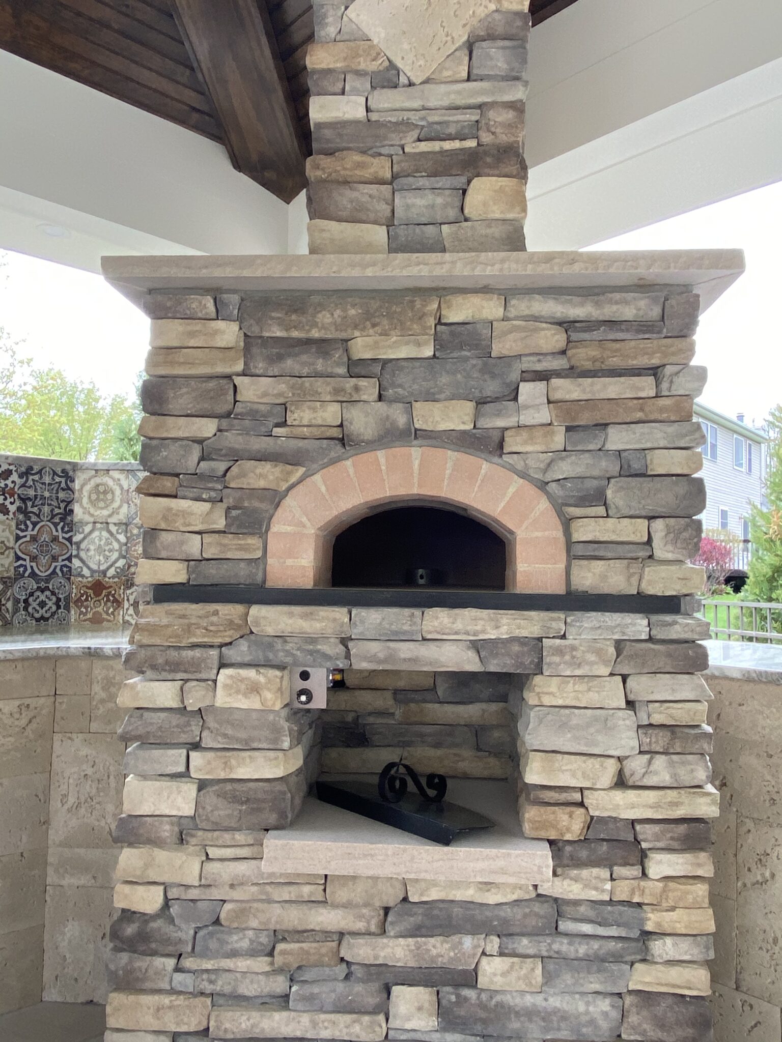 5 Custom Outdoor Kitchen Designs with Pizza Ovens - Forno Bravo ...