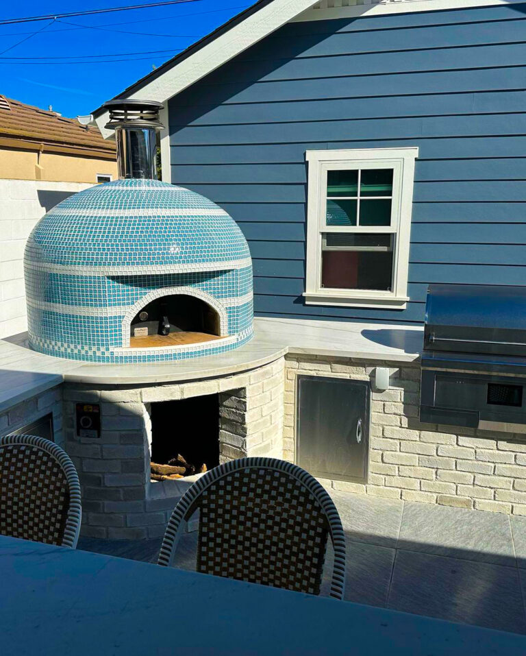 5 Custom Outdoor Kitchen Designs with Pizza Ovens - Forno Bravo ...