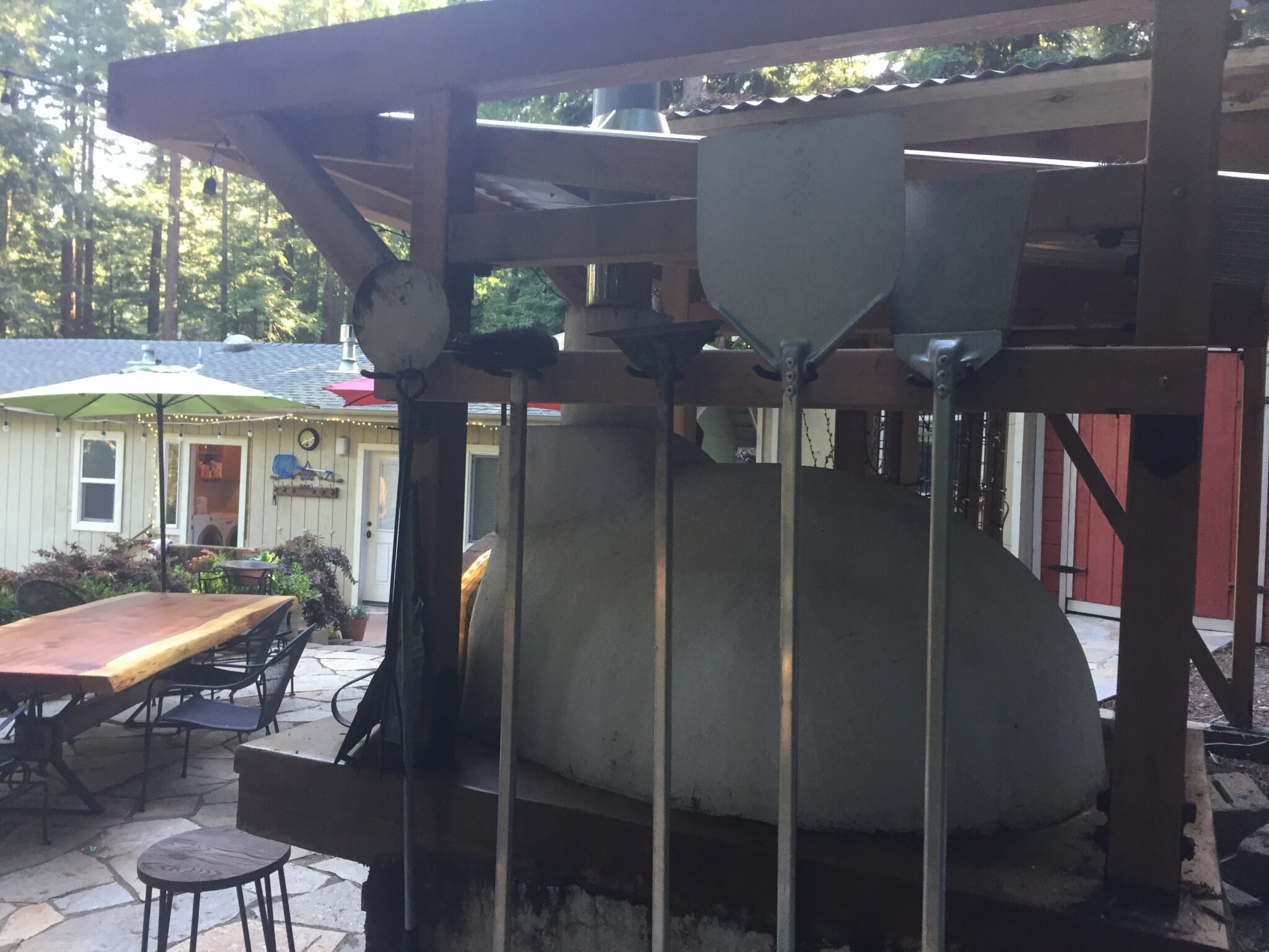 5 Custom Outdoor Kitchen Designs with Pizza Ovens - Forno Bravo ...