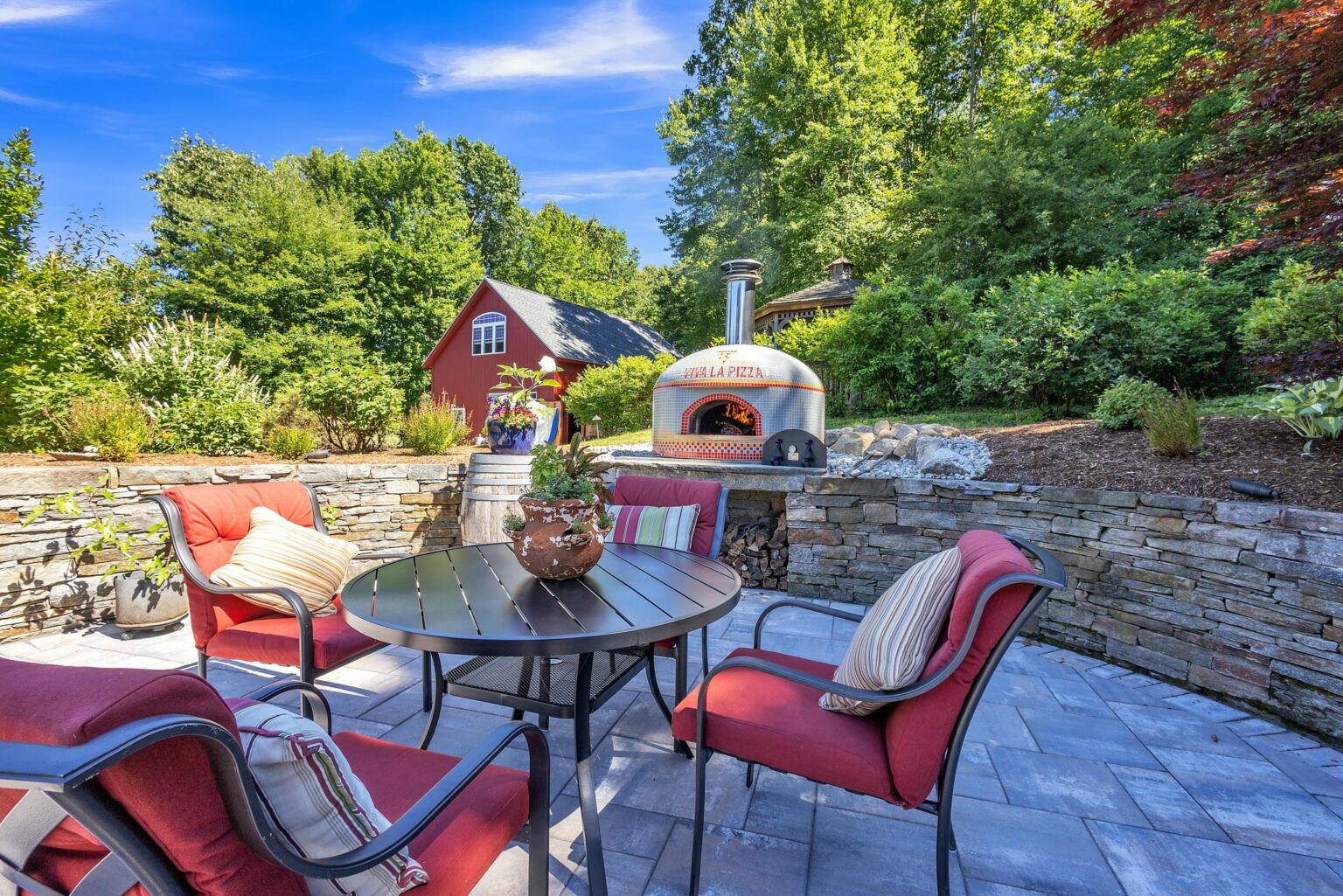 102 Reservoir Ave Broad Brook CT 06016 USA Exterior 081A7975 - Forno ...